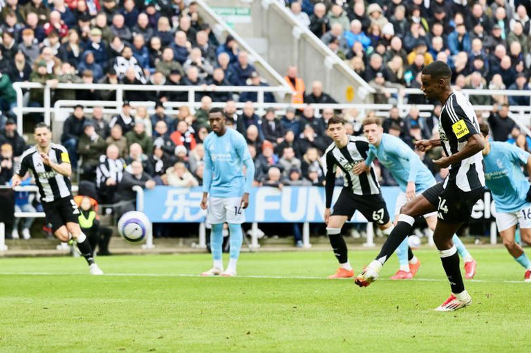 Yasir Al-Rumayyan sees Newcastle respond to angry Jason Tindall after ...