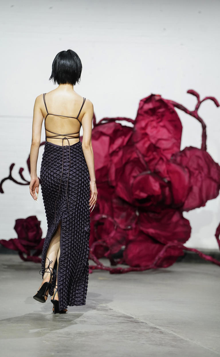 Chet Lo brings knitted evening wear to the runway