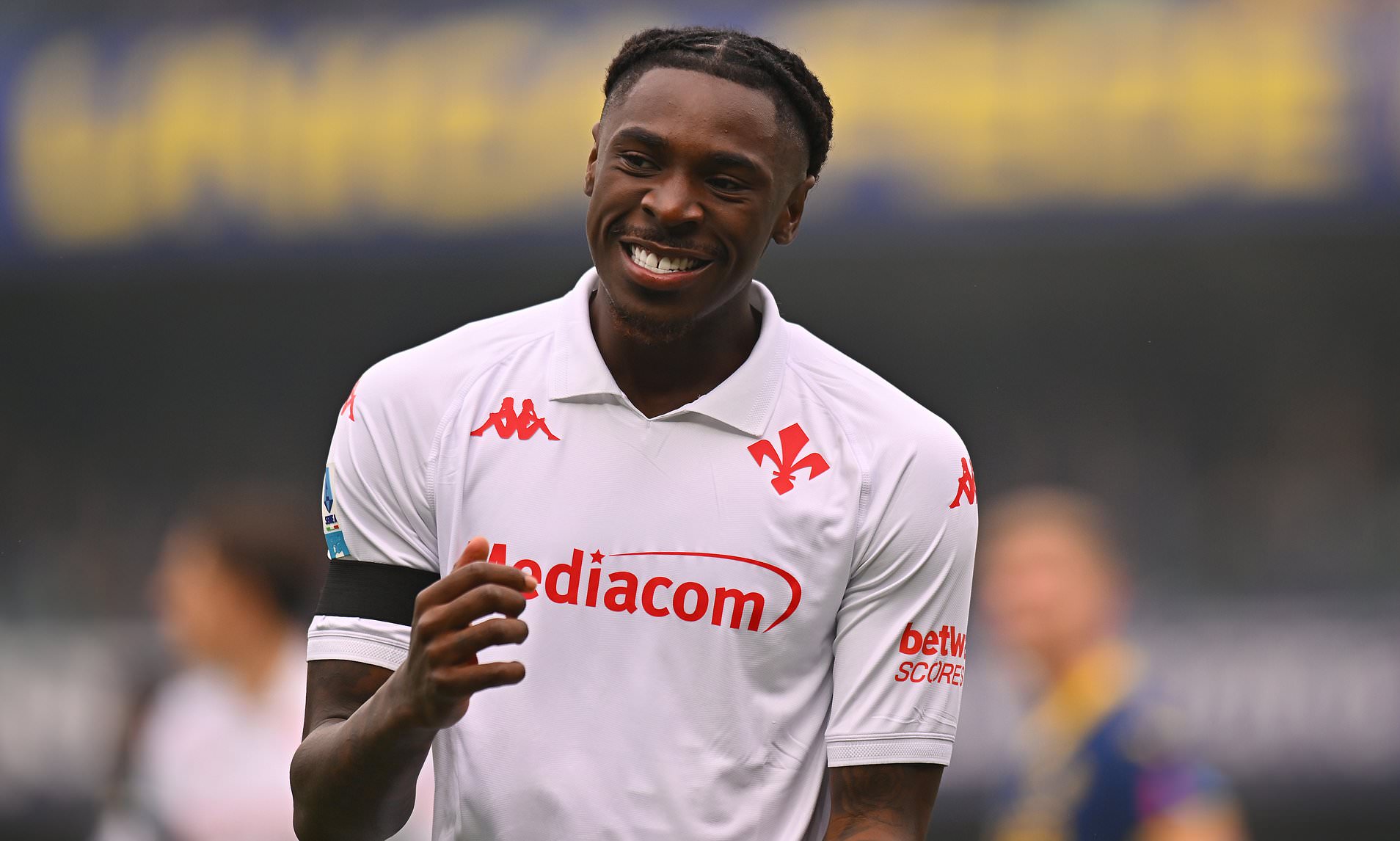 Ex-Premier League star Moise Kean collapses on-field before being taken ...