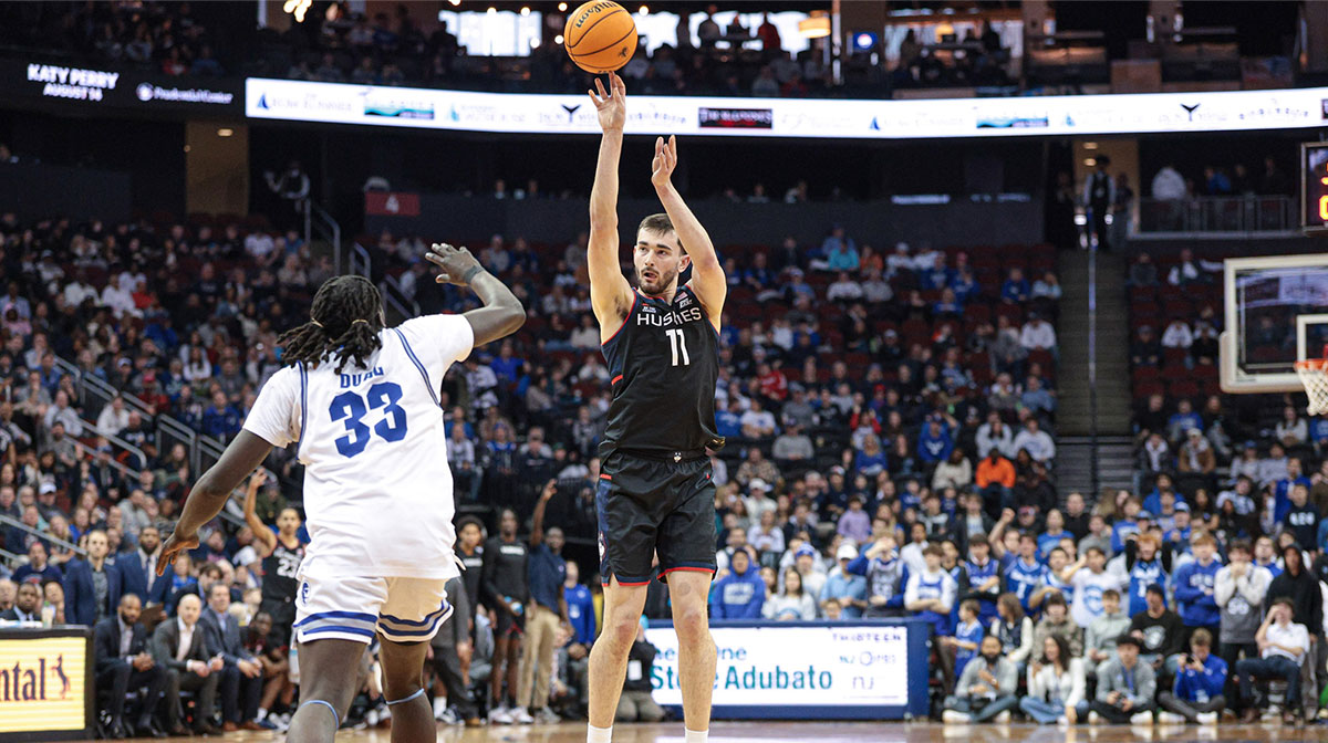 UConn basketball’s Dan Hurley gets brutally honest on Alex Karaban’s ...