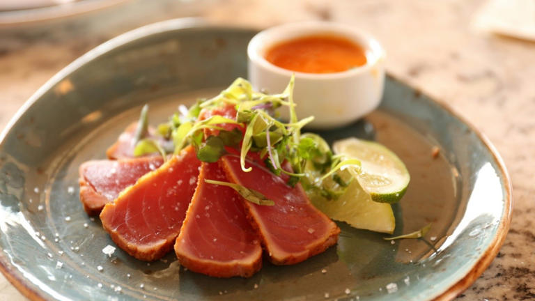 I ate tuna every day for one week: Here's what happened
