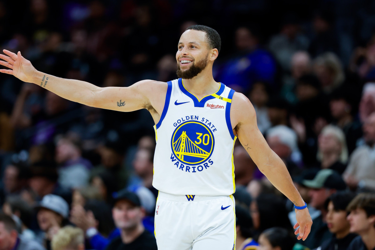 Stephen Curry Makes NBA History in Golden State Warriors' Recent Win ...