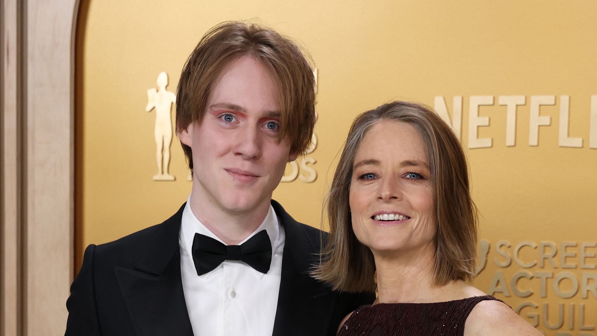 Jodie Foster's lookalike son Charlie makes rare appearance at star ...