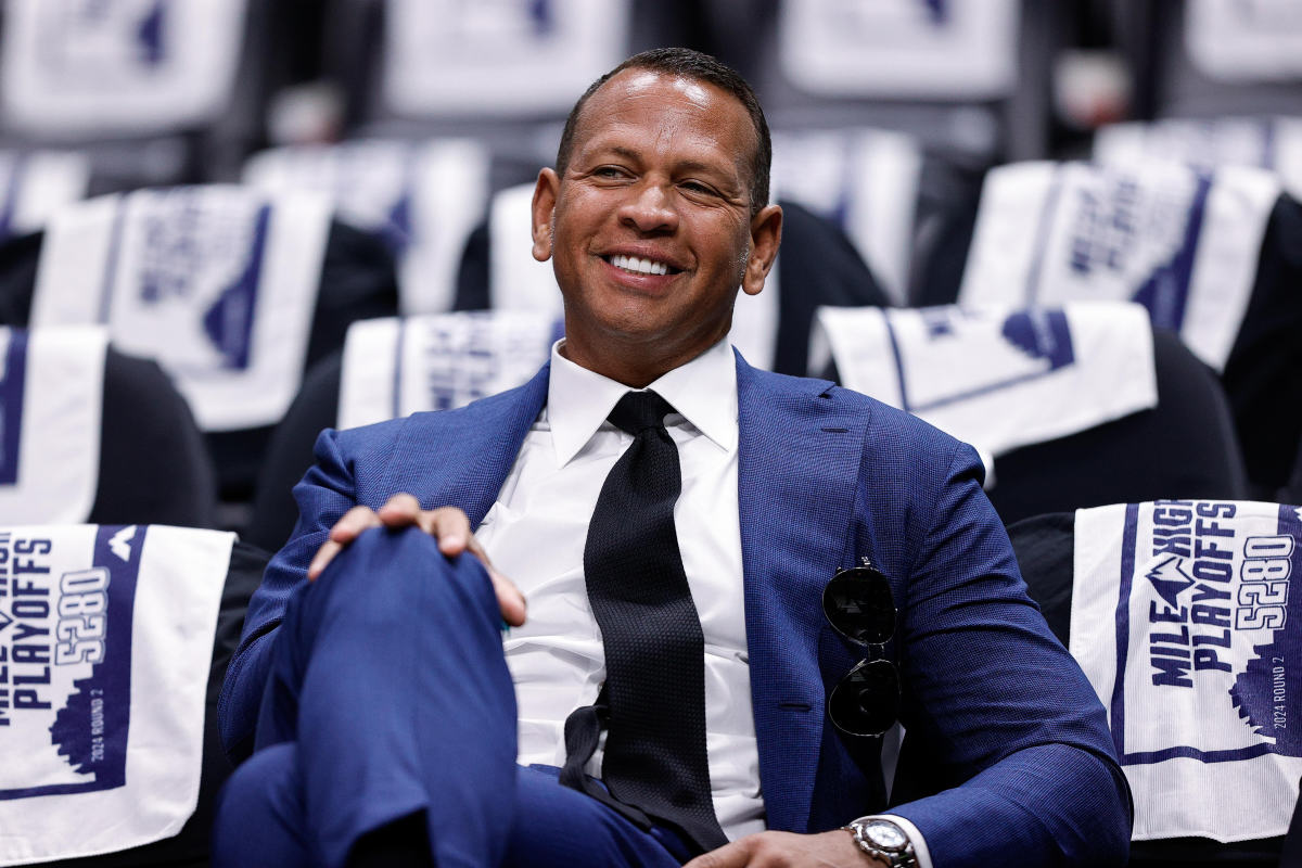Alex Rodriguez Turns Heads With Courtside Antics After Timberwolves ...