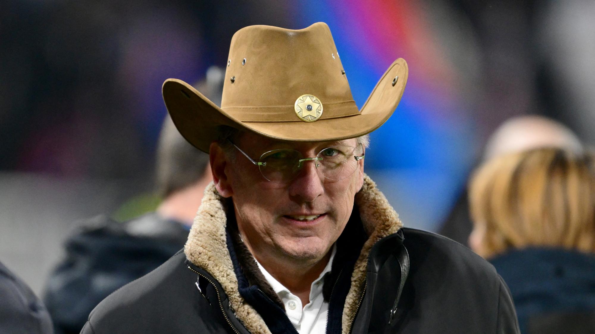 Lyon-PSG : le président de l’OL John Textor répond avec humour aux ...