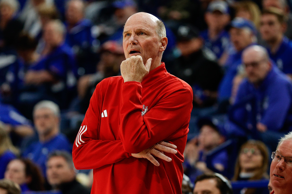 Future Pac-12 Basketball Program Sits Leading Scorers Amidst ...