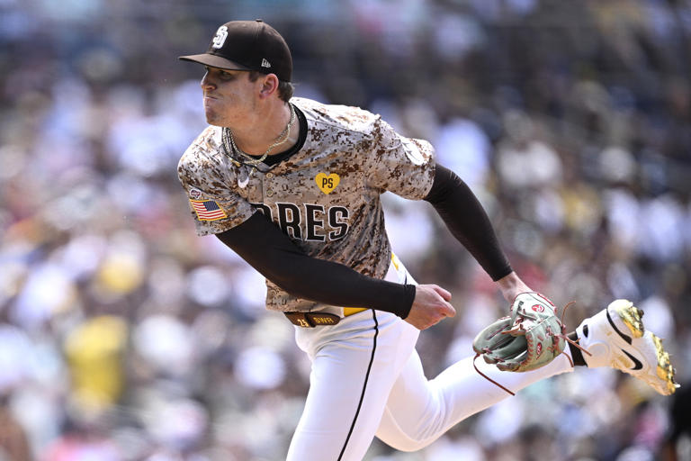 Padres' Sean Reynolds may not be part of Opening Day roster