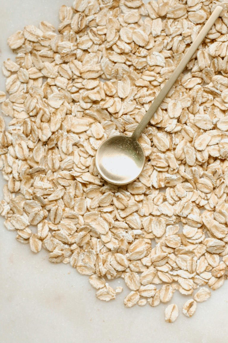 What are the side effects of eating oatmeal every day?
