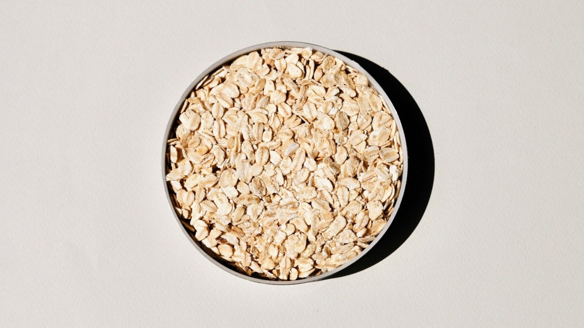 What are the side effects of eating oatmeal every day?