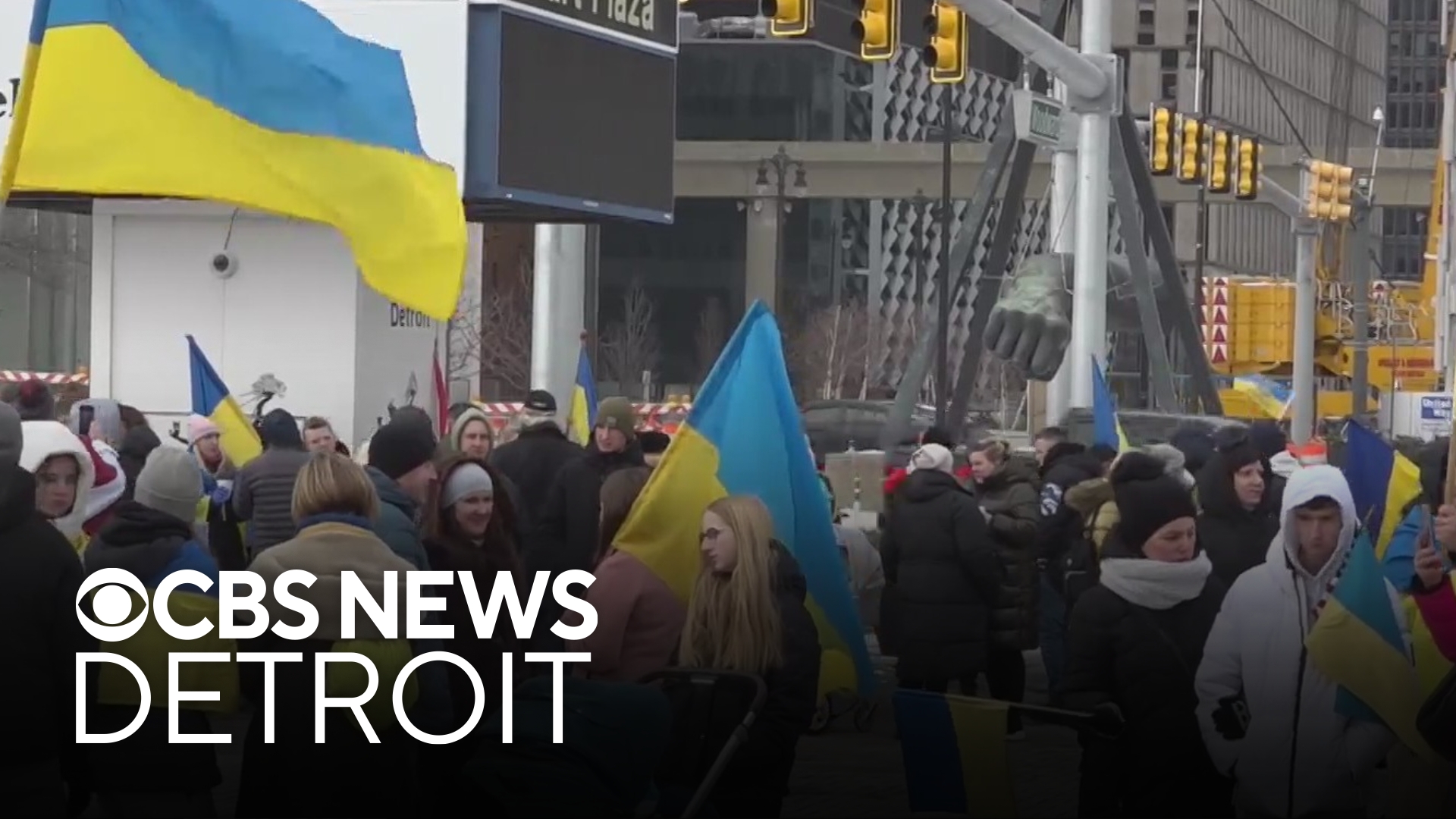 Hundreds show support for Ukraine in downtown Detroit rally