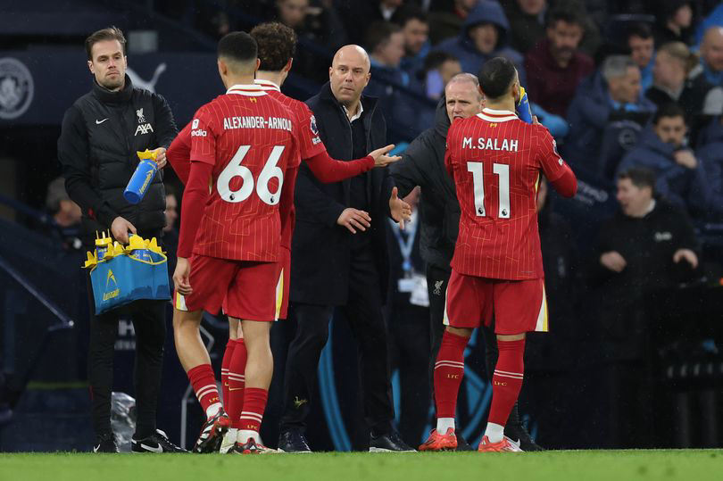 Arne Slot sends Mohamed Salah message as Liverpool explains squad response Arne Slot sends Mohamed Salah message as Liverpool explains squad response