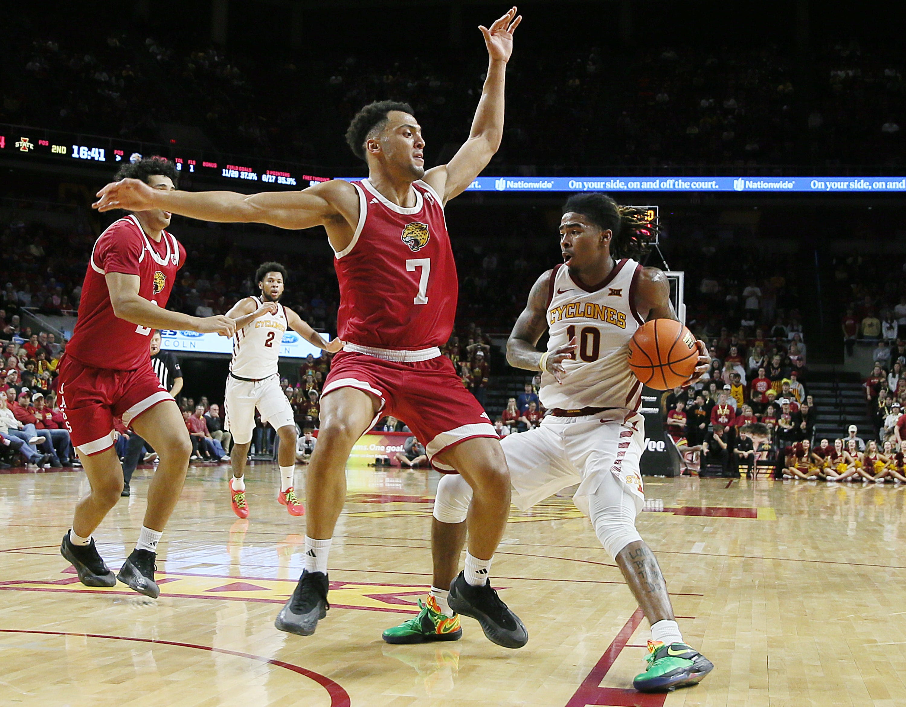 IU-Indianapolis men's basketball team evacuated after team bus catches fire