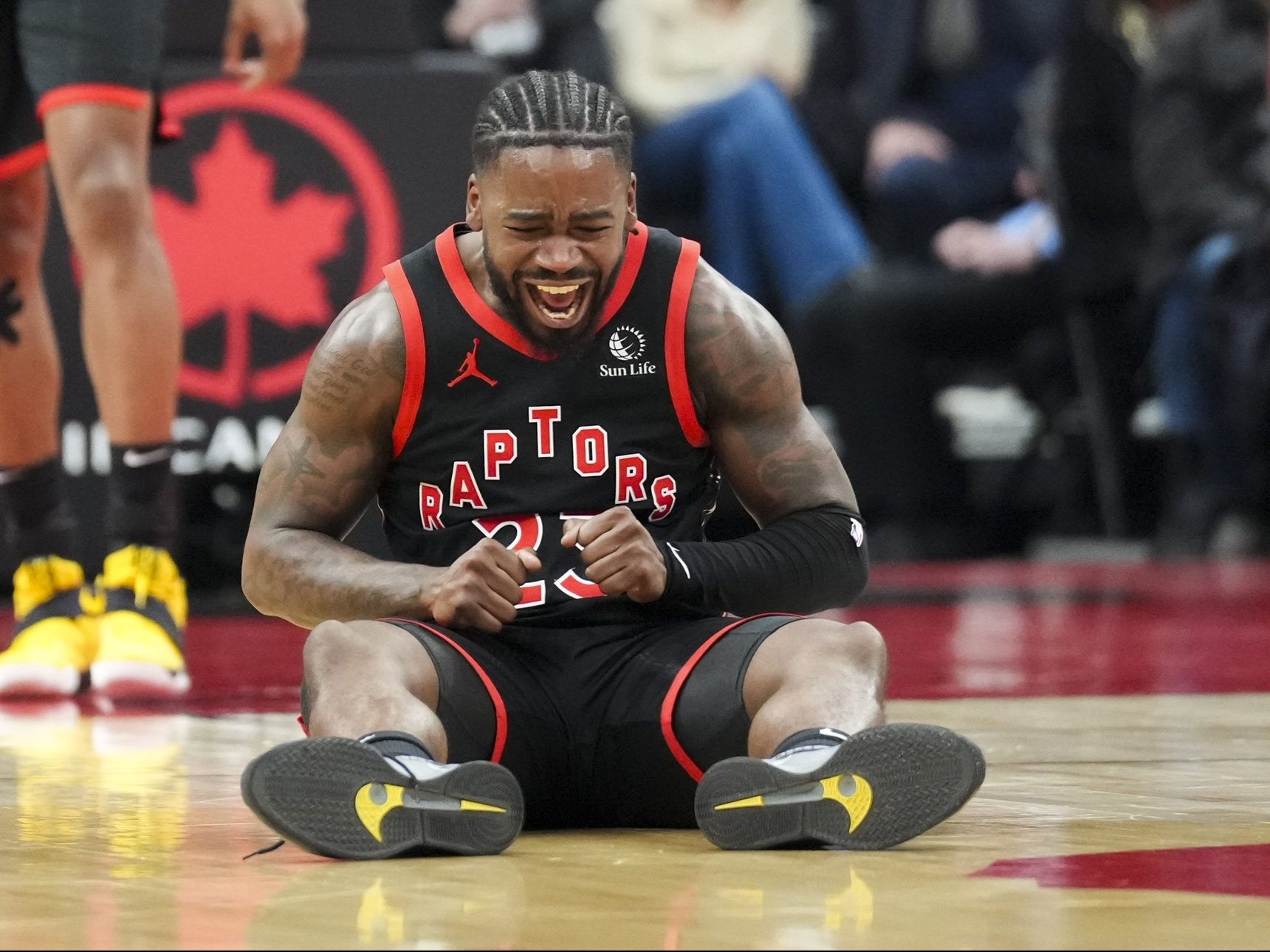 Raptors stun star-studded Suns in one of best performances of season