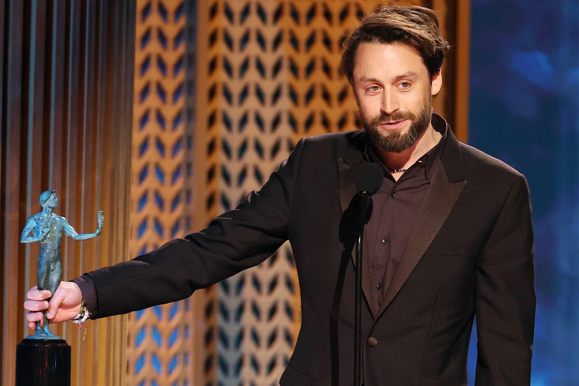 Kieran Culkin thanks Jesse Eisenberg's sister Hallie, the iconic '90s ...