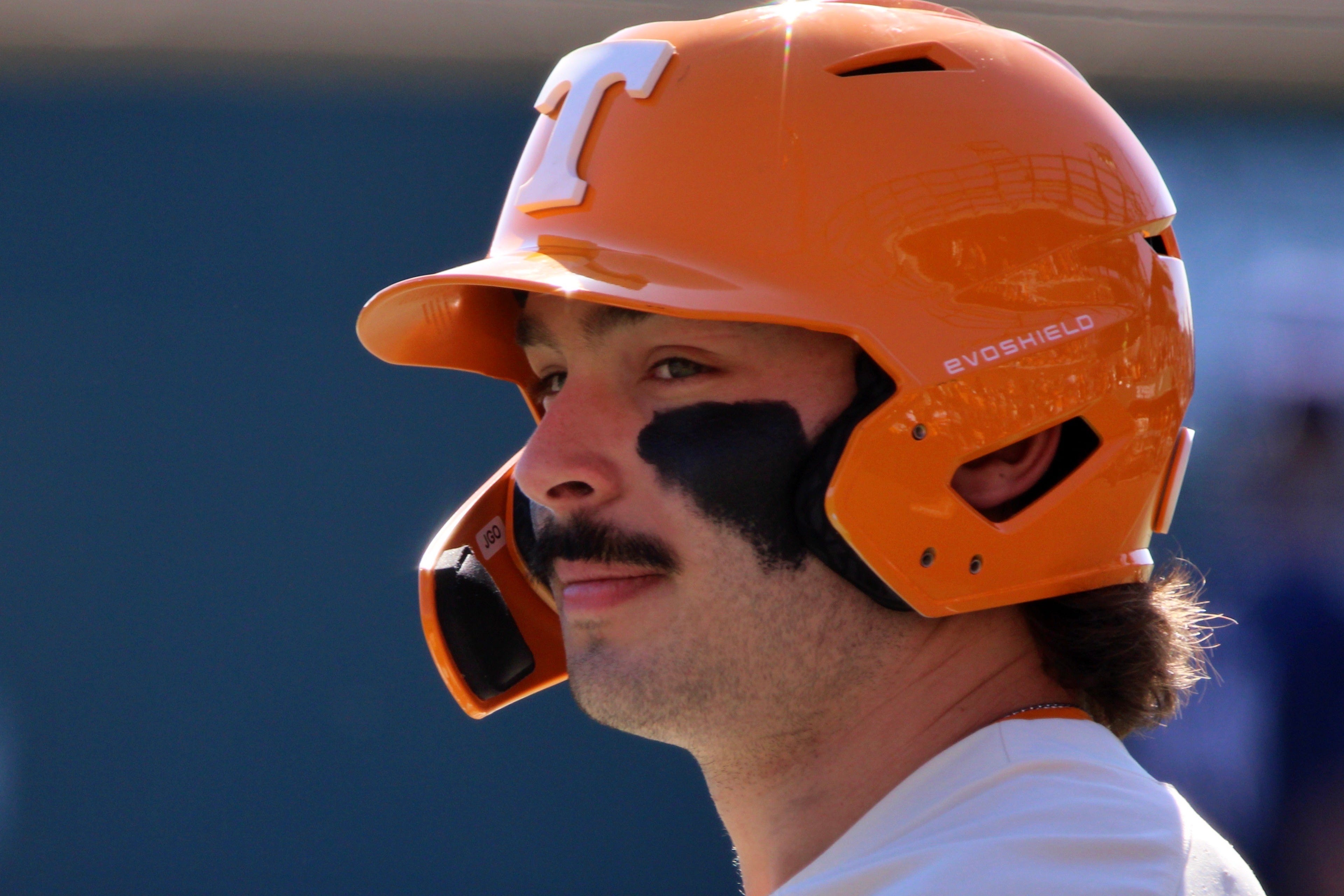 Inside Andrew Fischer's historic on-base streak at Tennessee in 2025