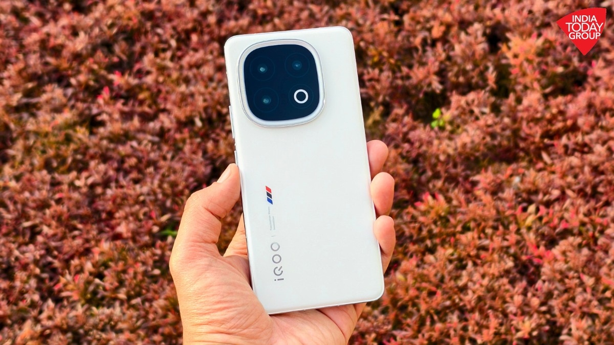 iQOO 15 Pro tipped to feature Snapdragon 8 Elite 2 chip and 7,000mAh ...