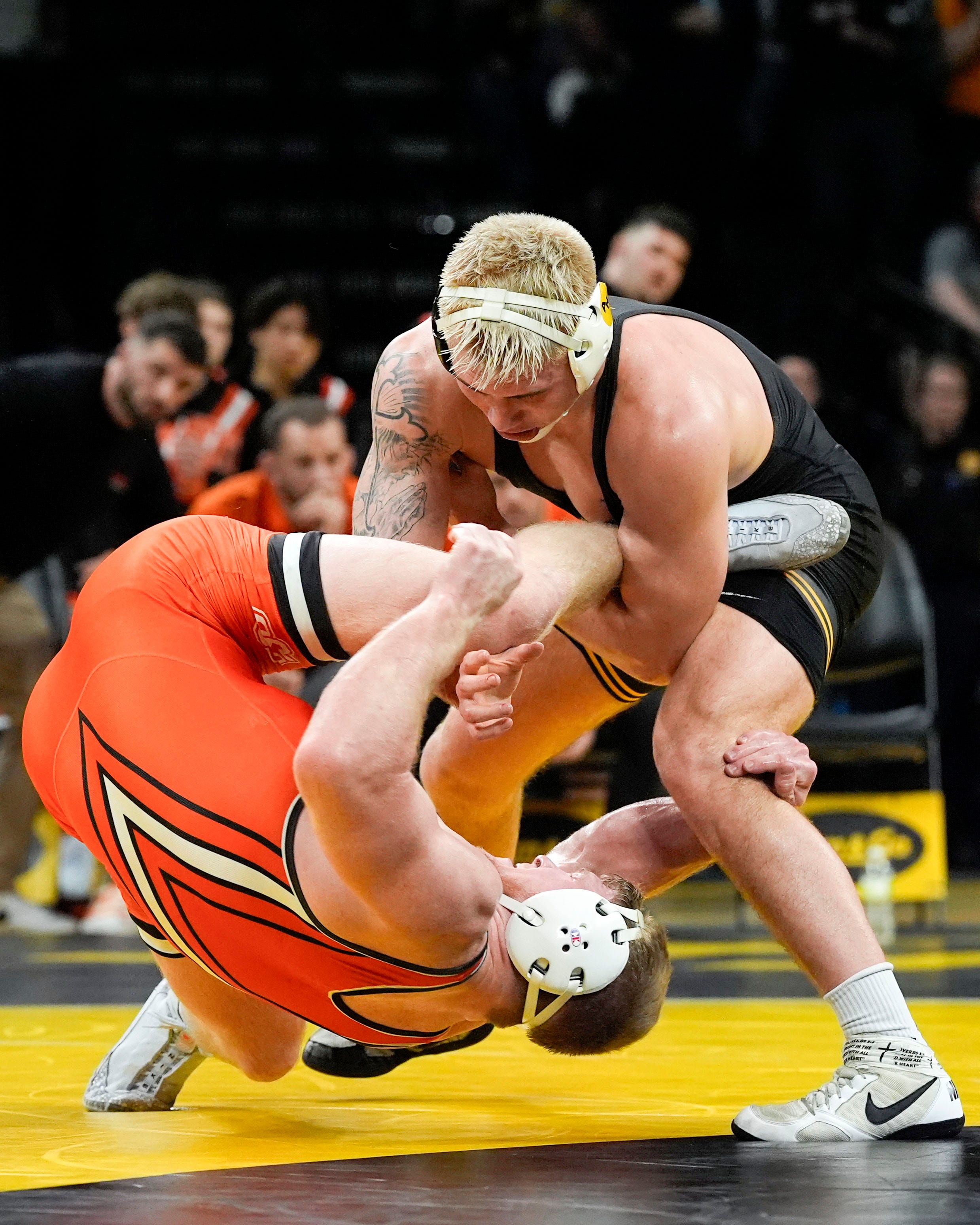 Angelo Ferrari's upset sparks Iowa's win vs Oklahoma State wrestling
