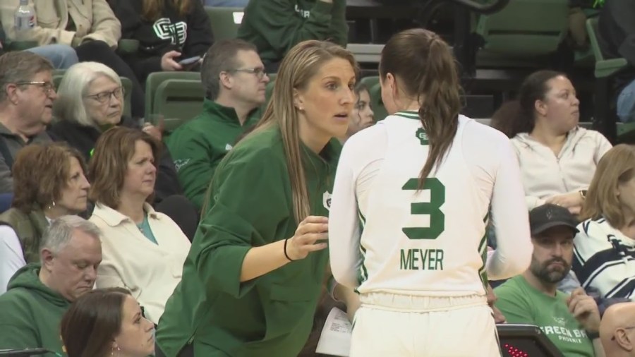 UWGB signs women’s basketball head coach Kayla Karius to contract extension