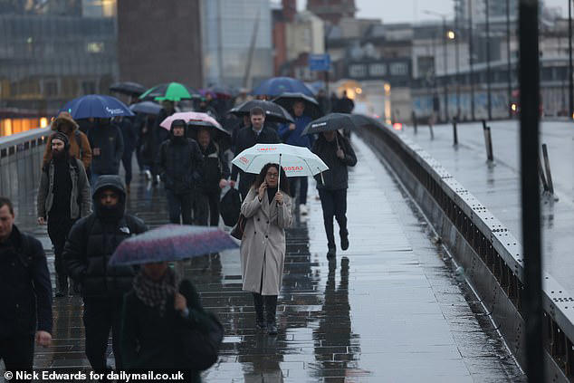 Weather map reveals where torrential rain and flooding will hit UK