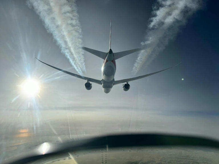 Eurofighter steigen auf: Boeing 787 muss wegen Bombendrohung sofort ...