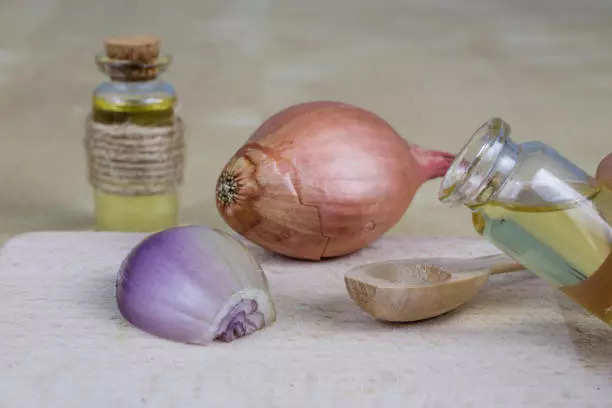 Hair growth oil: How to make Onion and Methi oil for hair growth