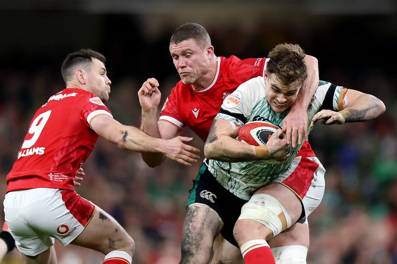 Fans hit back at former Ireland star over 'utterly ludicrous' Wales v ...