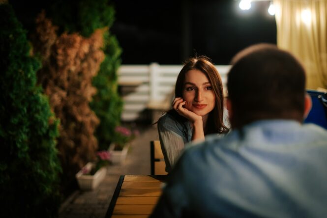 Tiny Red Flags In A New Partner That Feel Too Small To Notice (But Add ...