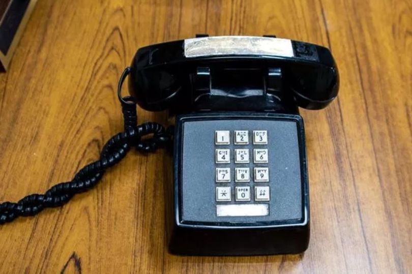 Digital Voice switchover cuts off landlines as EE warns you may have to ...