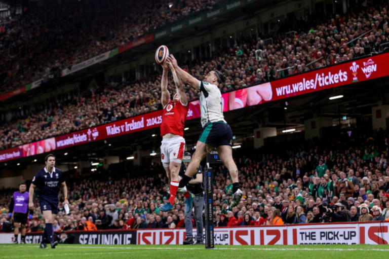 'It's one of the best stadiums in the world, roof closed, it was just ...