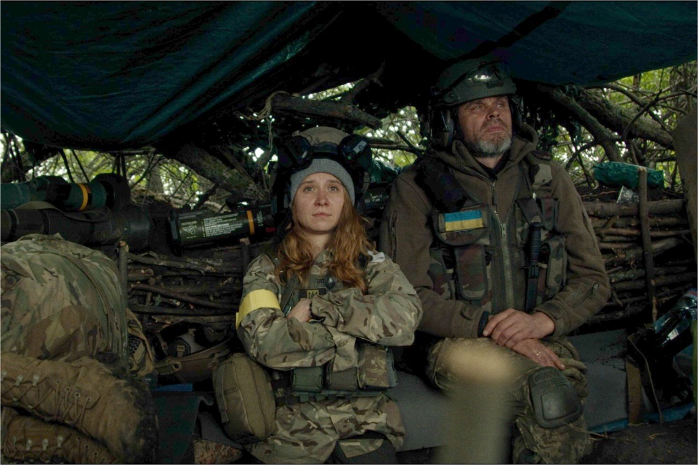 A Ukrainian Mother and Filmmaker Goes to War: Director Alisa Kovalenko ...