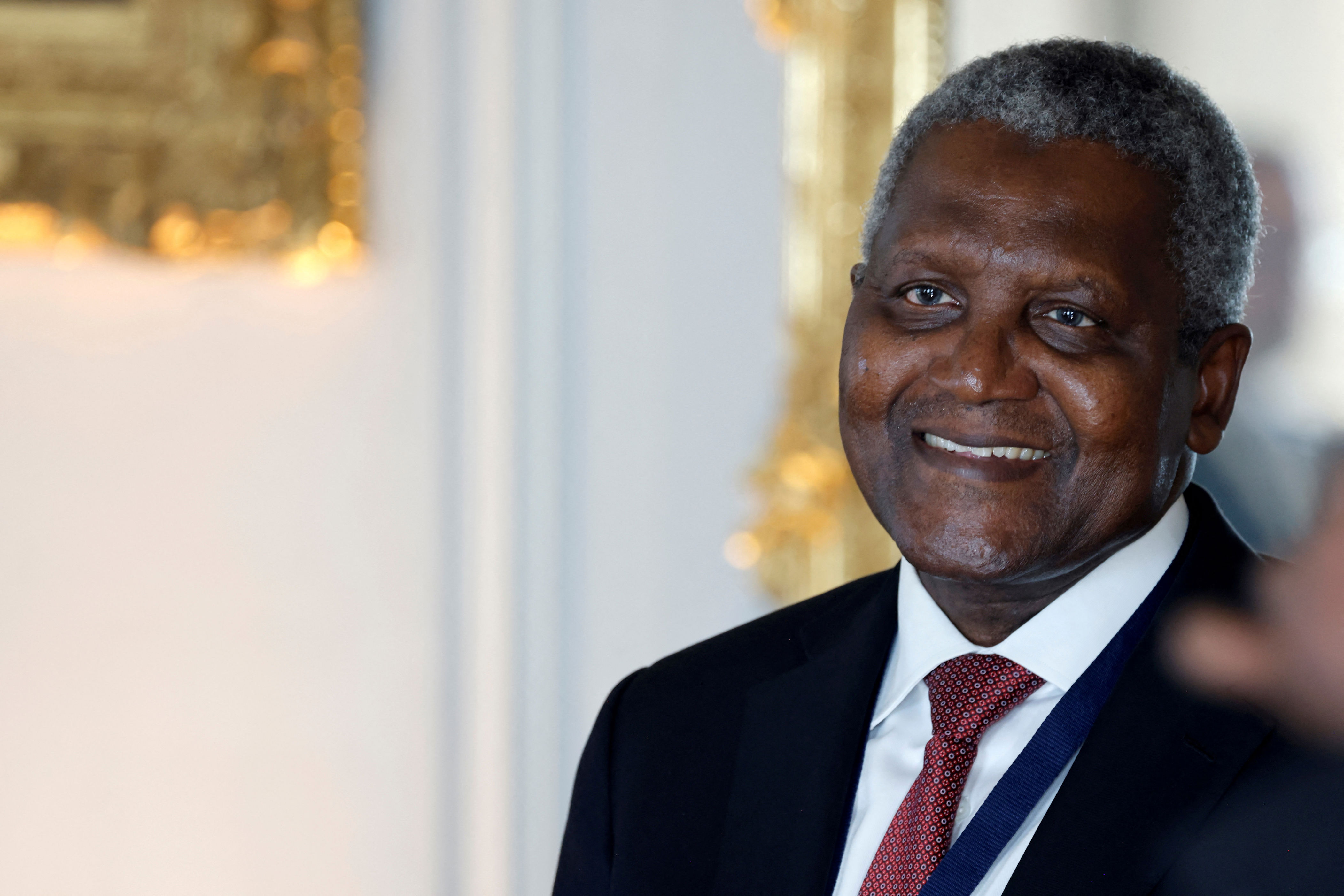 Qui est Aliko Dangote, l’homme le plus riche d’Afrique qui vient de ...