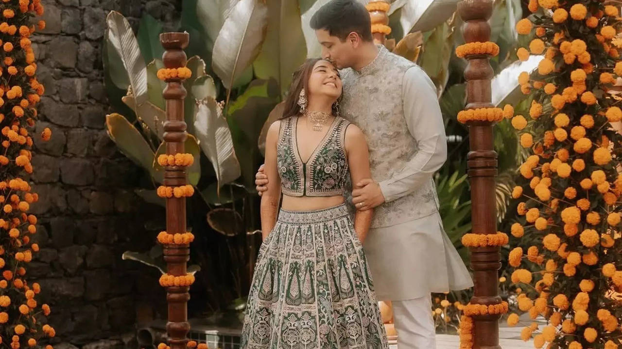 Vrishank Khanal Adorably Kisses Wife-To-Be Prajakta Koli During Dreamy ...