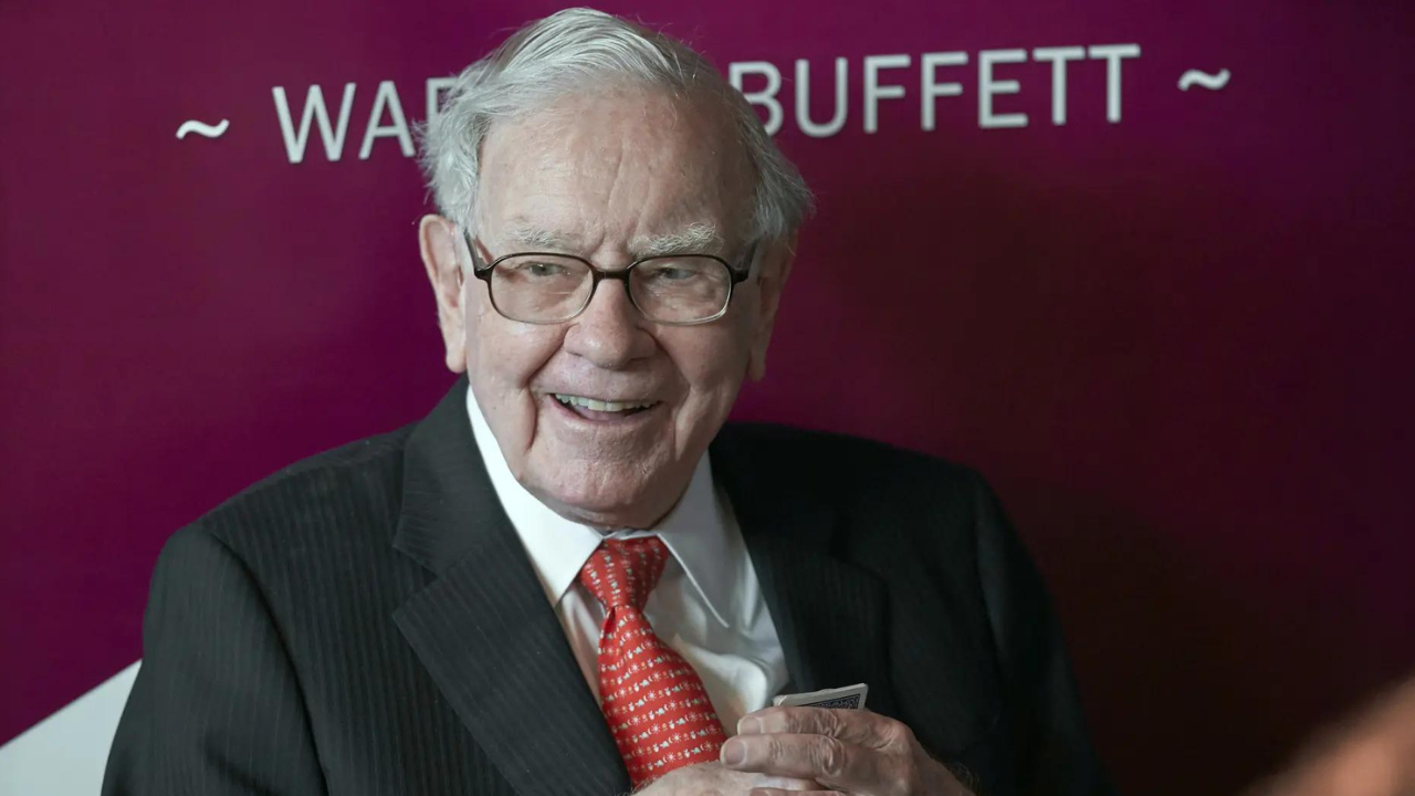 Warren Buffett breaks silence on Berkshire Hathaway’s massive $321 ...