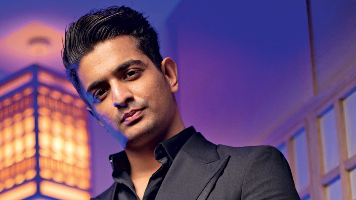 Watch: Ranveer Allahbadia runs to car after recording statement in ...