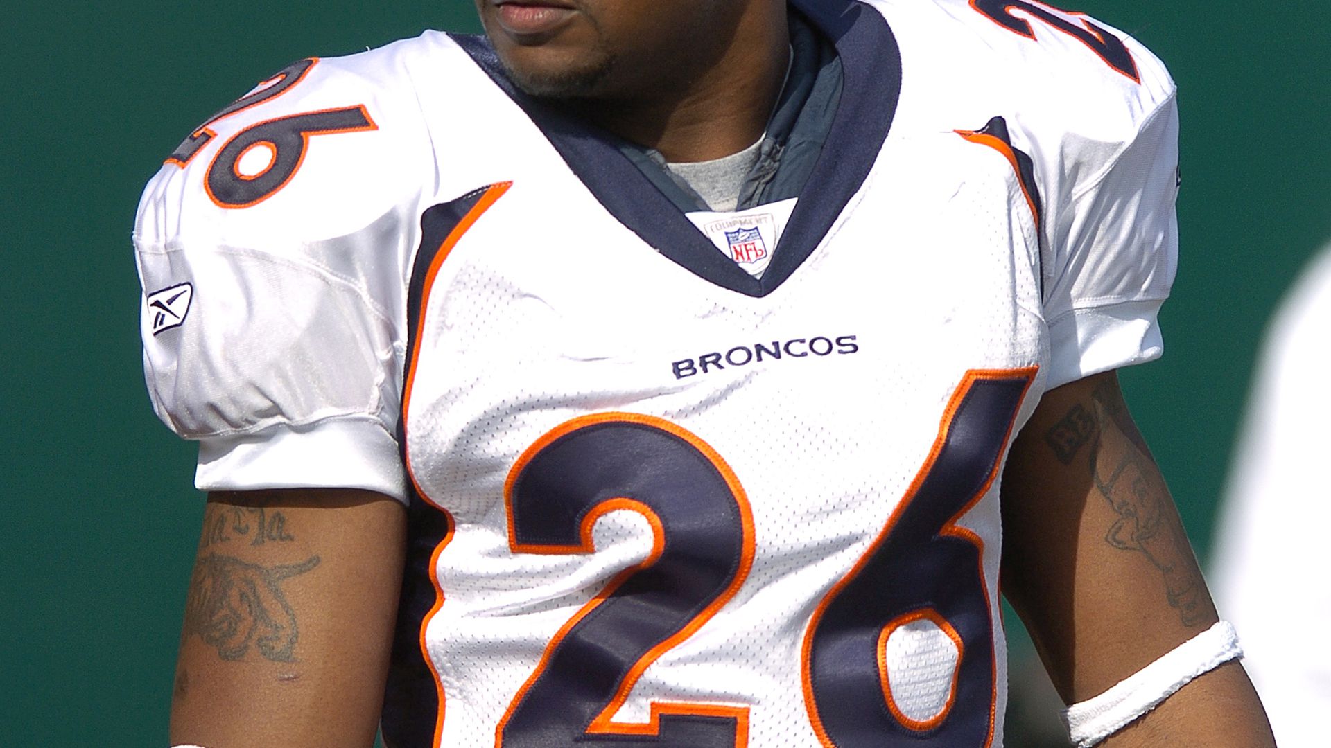 Horse Tracks: Remember this? Broncos Tatum Bell gets handsy with ...