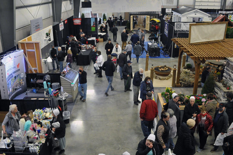 More than 200 vendors setting up for Spring Amish Country Home and ...