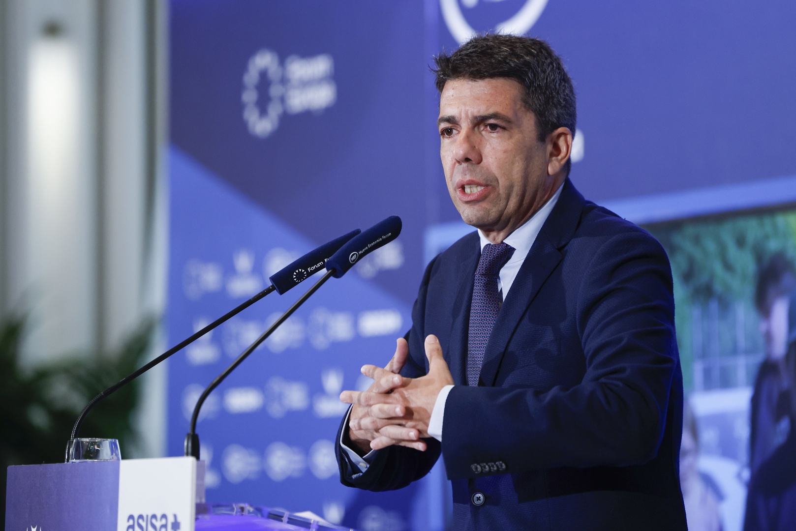 Mazón niega que la tarde de la dana estuviera incomunicado y dice ser ...