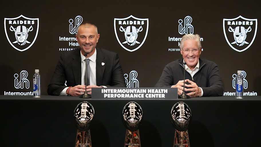 Why Raiders Must Keep Wide View Heading Into Free Agency