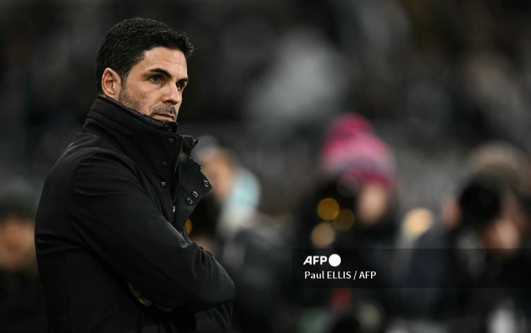 Arsenal mau tikung Barcelona untuk dapatkan pemain gratisan dari PSG