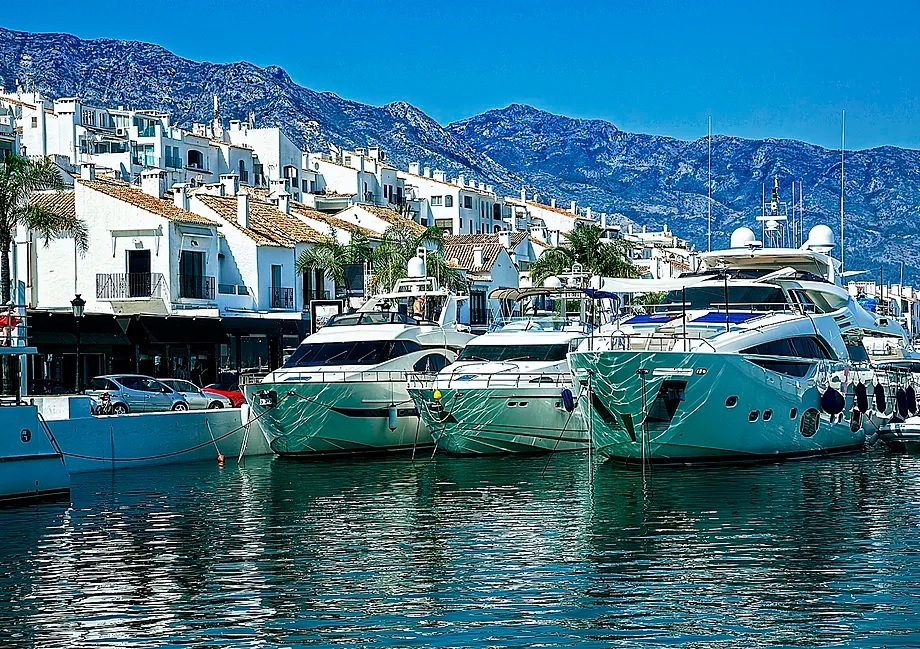 One out of every 10 homes in Malaga are already luxury residences and ...