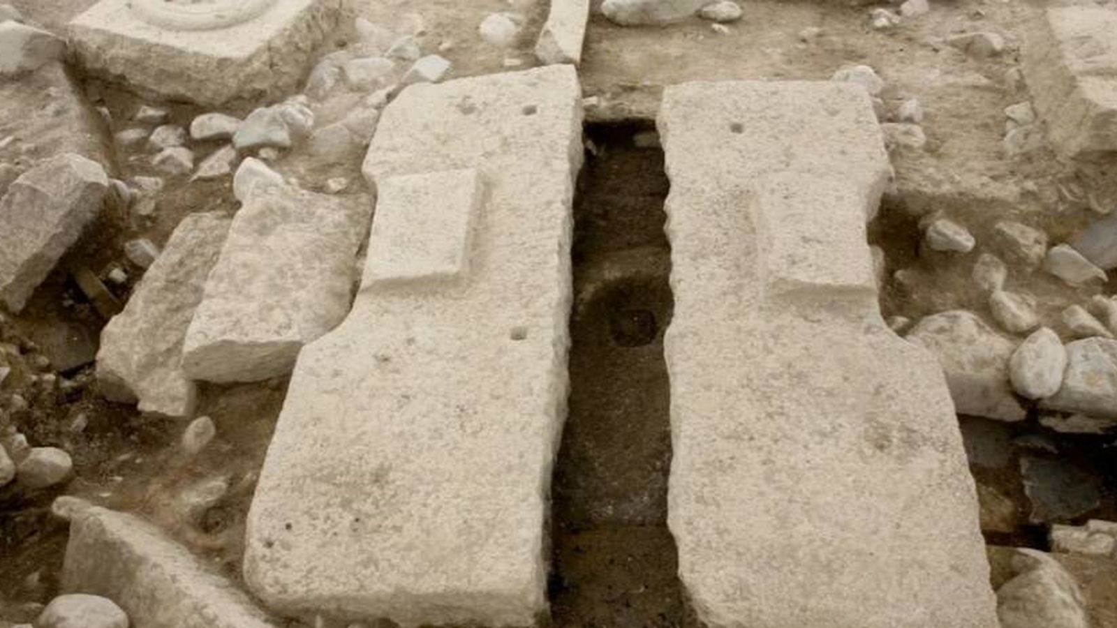 Descubren en un palacio de Corea un inodoro de 1.300 años del príncipe ...