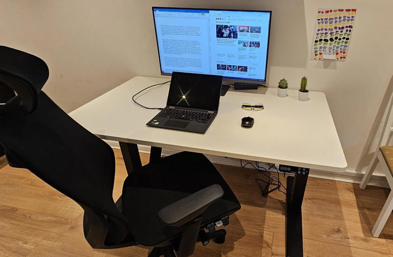 FlexiSpot E9B-UK standing desk review