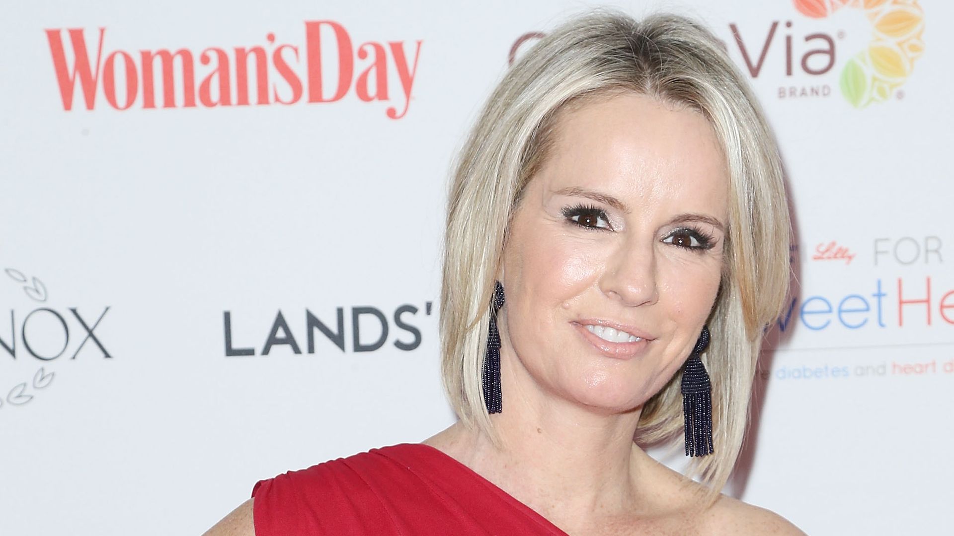 Ex GMA host Dr. Jennifer Ashton, 55, flaunts bikini-body transformation ...