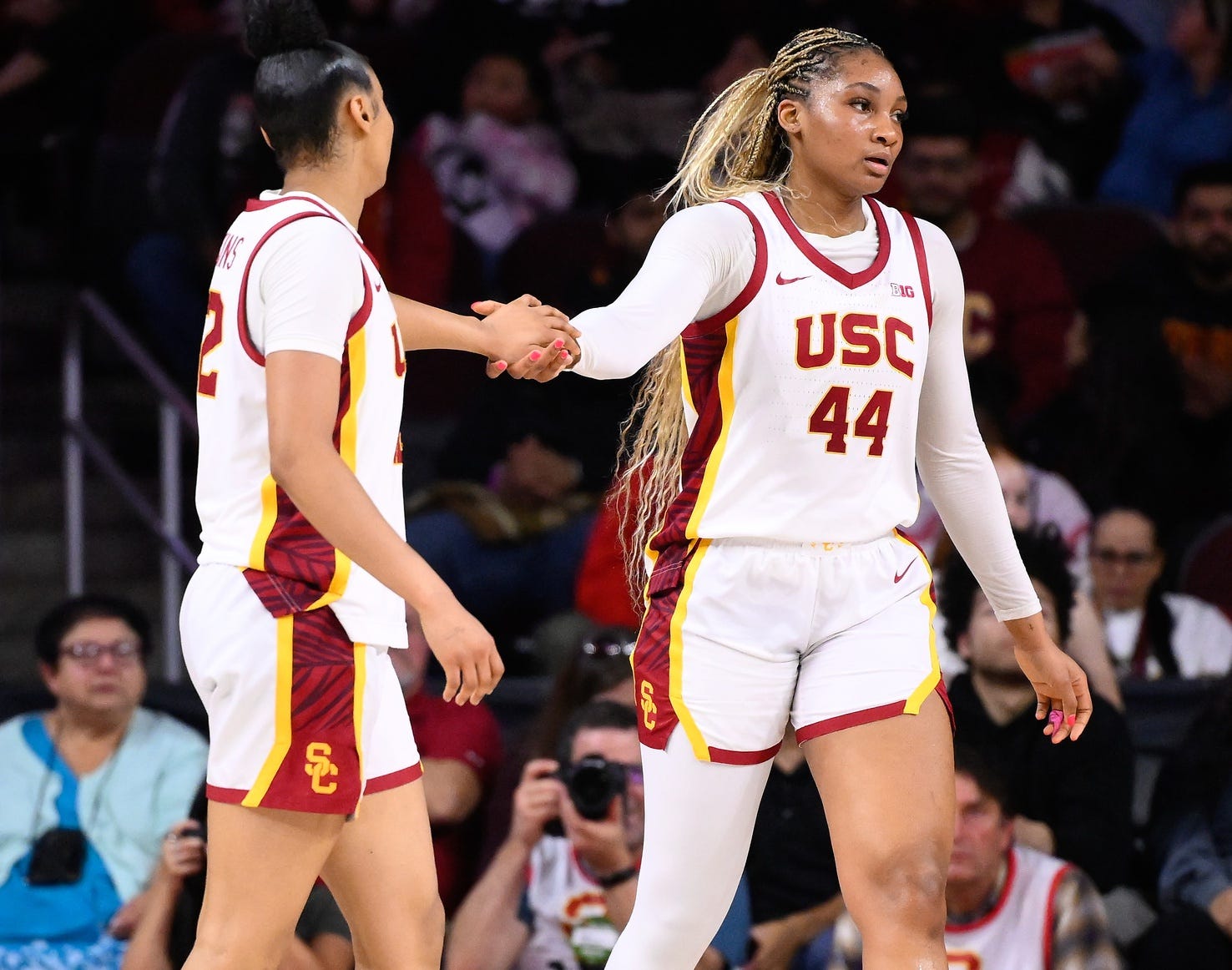 Juju Watkins, Kiki Iraifen shine for USC just before March