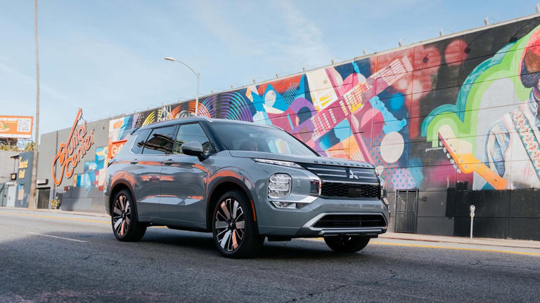 2025 Mitsubishi Outlander First Drive: Improved But Not How It Needed