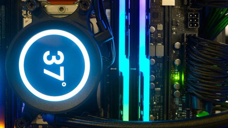 What is a normal temperature for a CPU?