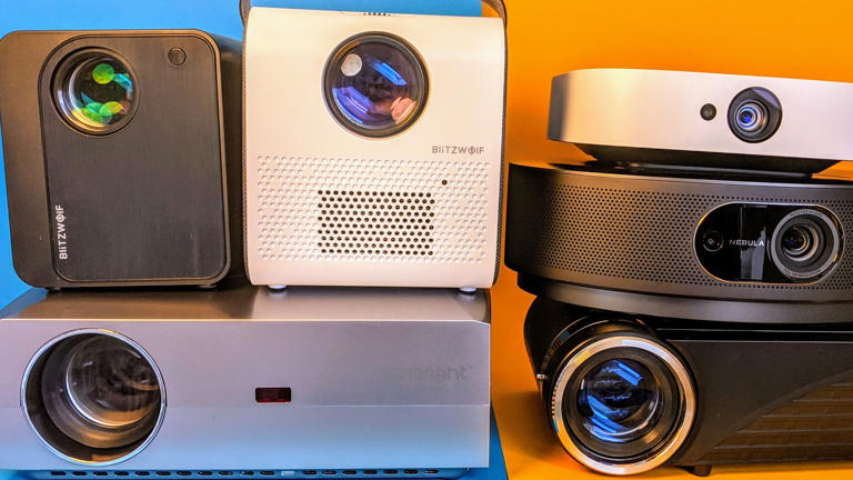 Top 10: Der beste Full-HD-Beamer im Test – perfekt für Fußball-WM, Film ...