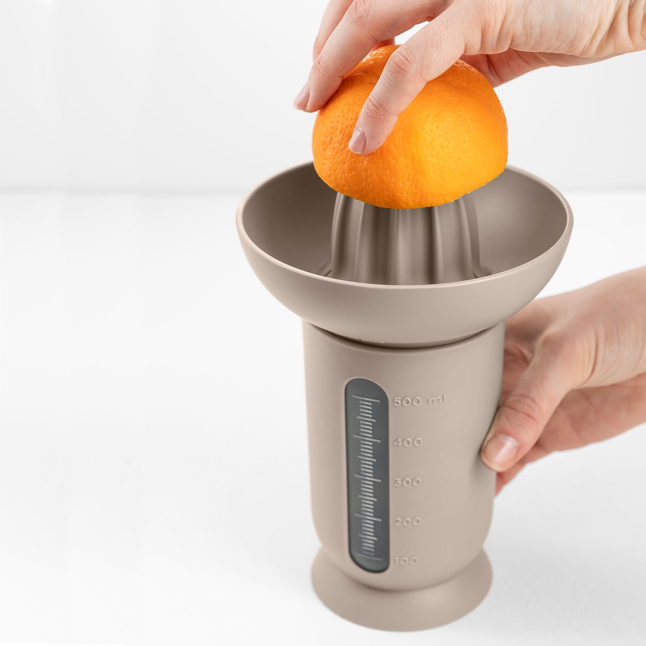 Chute de prix spectaculaire pour ce presse-agrumes dont le design n’est ...