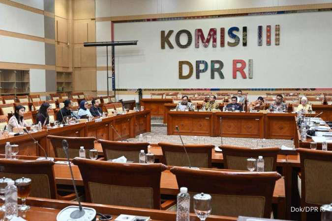 DPR Minta Bawas MA dan Komisi Yudisial Usut Tuntas Kejanggalan Kasus Alex Denni