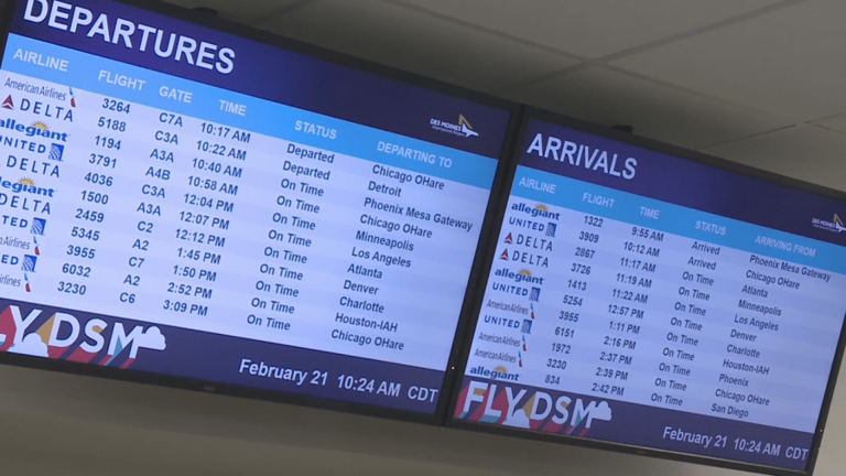Iowa airline passengers voice concerns about flying